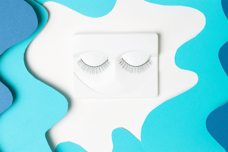 How To Cut False Eyelashes To Fit Your Eye
